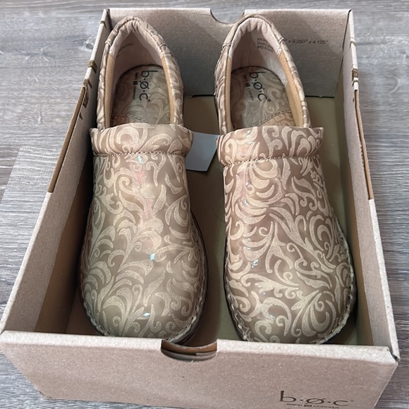 boc | Shoes | Boc Womens Peggy Floral Tooled Clog | Poshmark